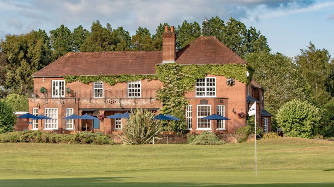 The Clubhouse - Sand Martins Golf Club